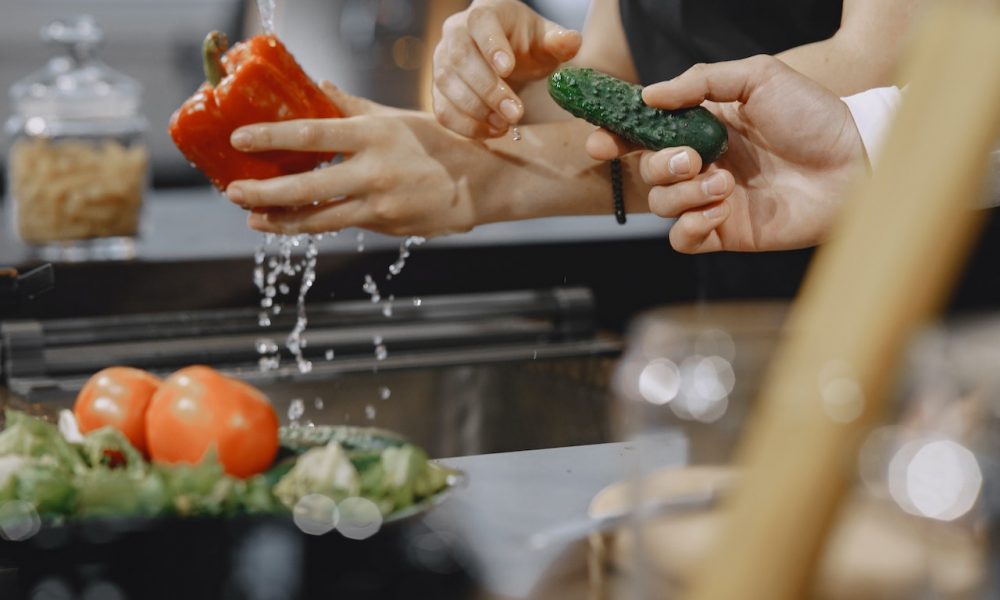How To Wash Vegetables The RIGHT Way! - The Noodle Box